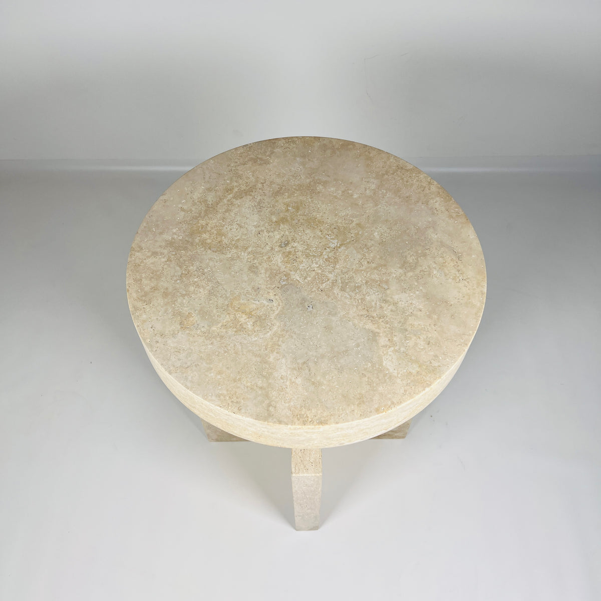 Mesa Travertine Side Table | Noon & Co Designs