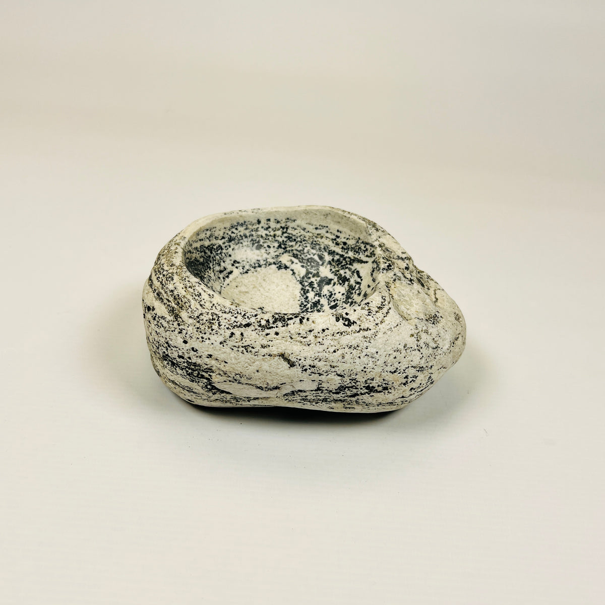 Black And Beige Splotched Bowl | Noon & Co Designs